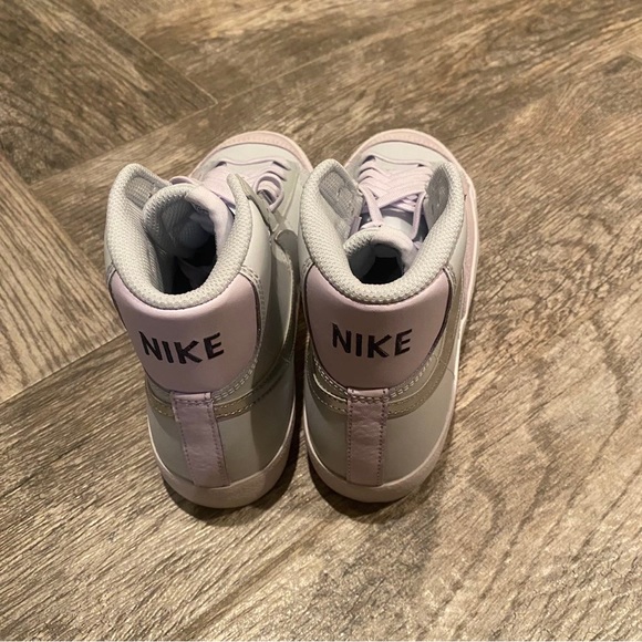 Nike | Shoes | Nike Blazer Mid 77 Grade School Whitepink Da486 00 ...